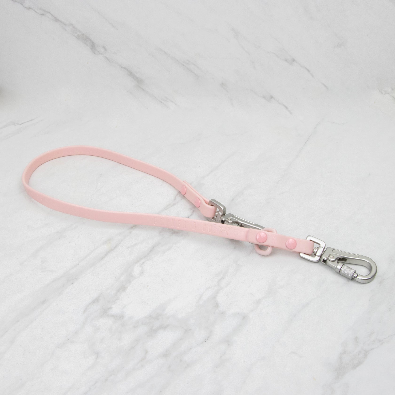 Solace Waterproof Multi-Dog Connector / Traffic Handle – Parker & Co.